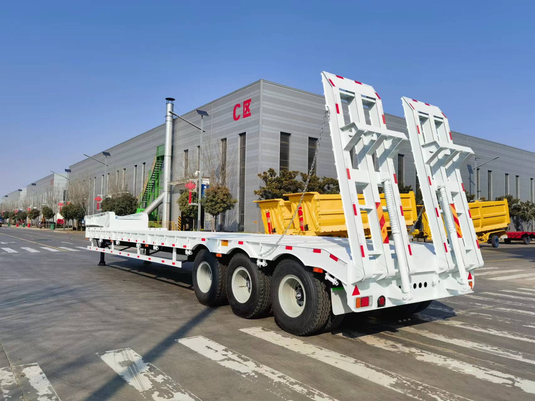 Trailer porte char semi-remorque - CIEL BLEU ENTREPRISE SARLU